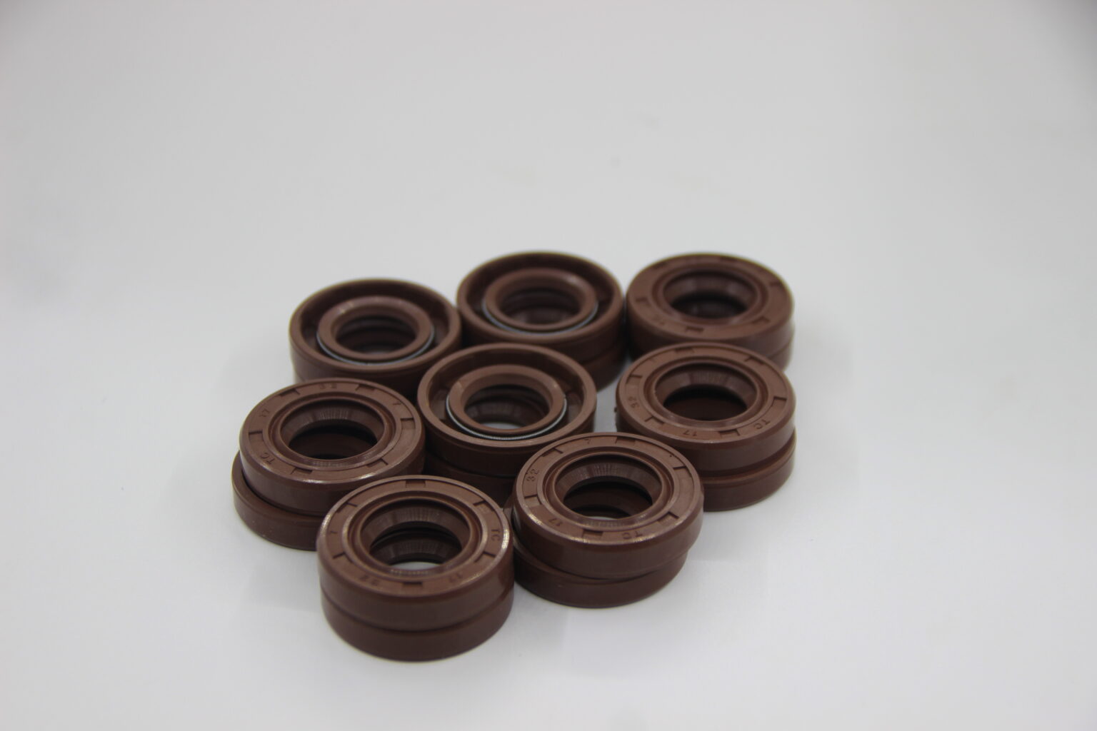 What is the Difference Between FKM and NBR Seals? - Oil seal china ...